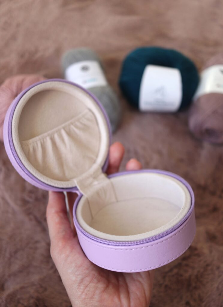 Hobbii Yarn Review – knittingisawesome.com